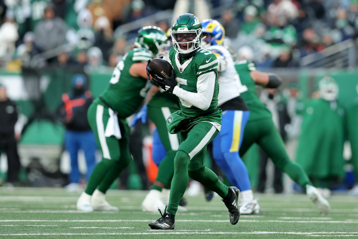 Jets Cutting Davante Adams Exposes Major Roster Failure Jets Cutting Davante Adams Exposes Major Roster Failure