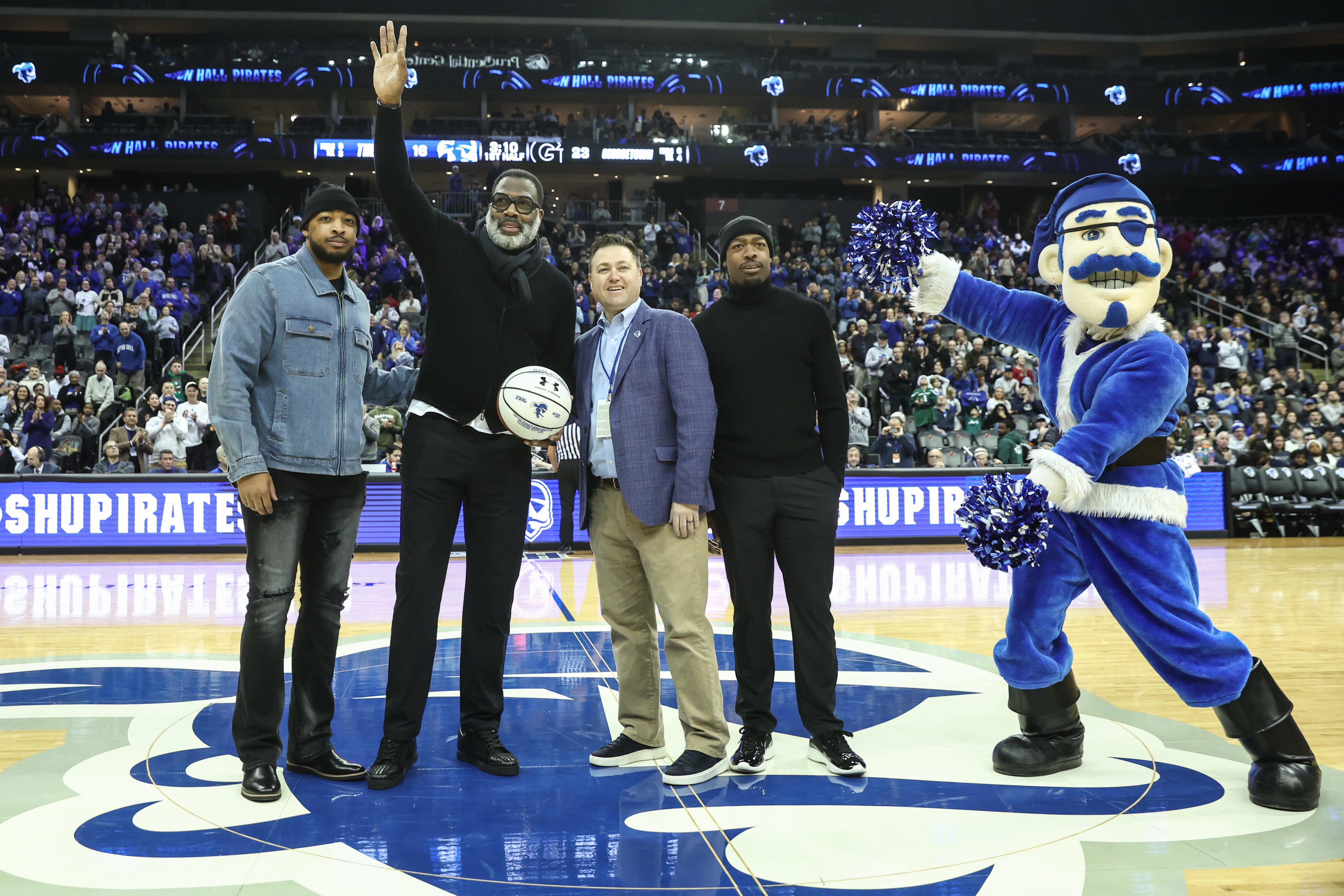 Seton Hall basketball rally falls short against Georgetown on Mark ...