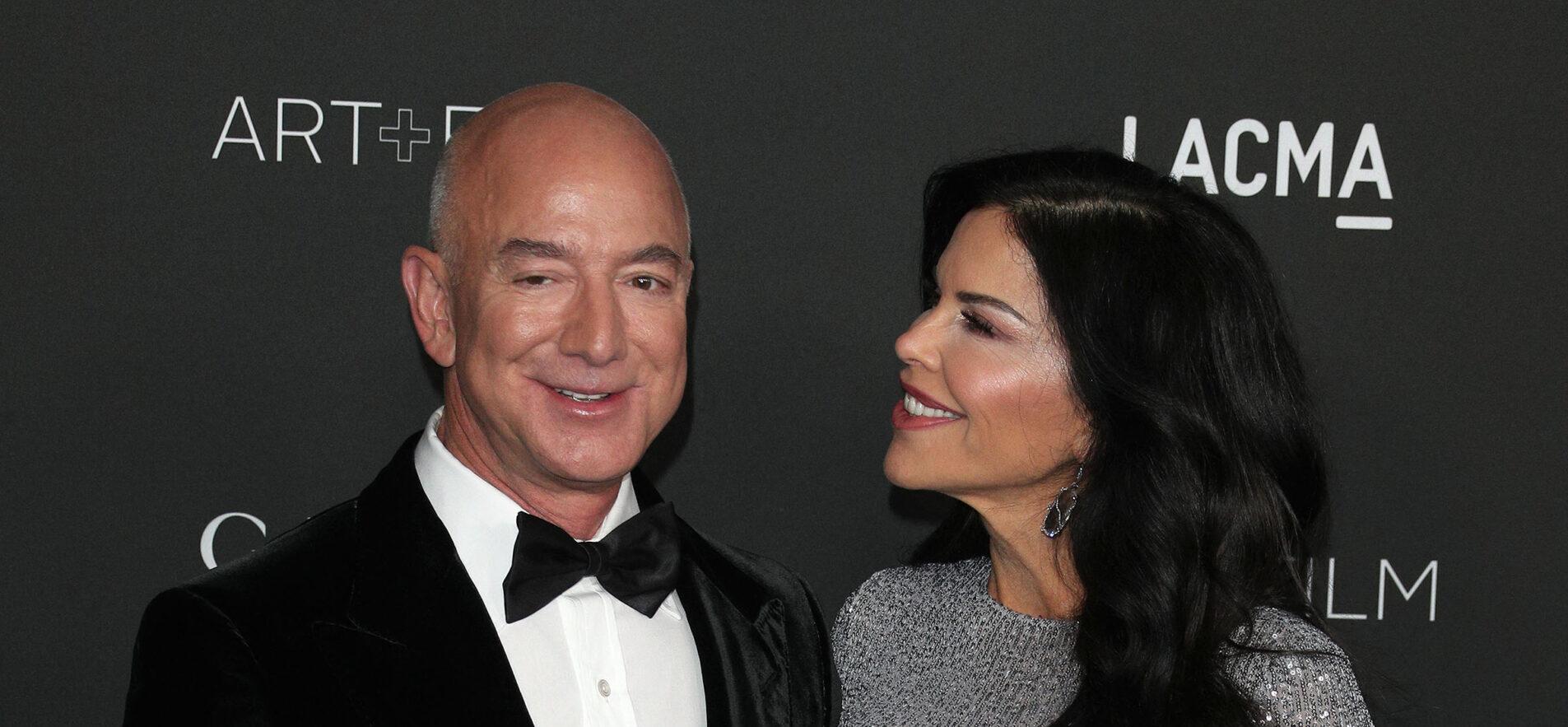 Jeff Bezos's Fiancée Lauren Sanchez Roasted For 'Wearing A Bra' To ...