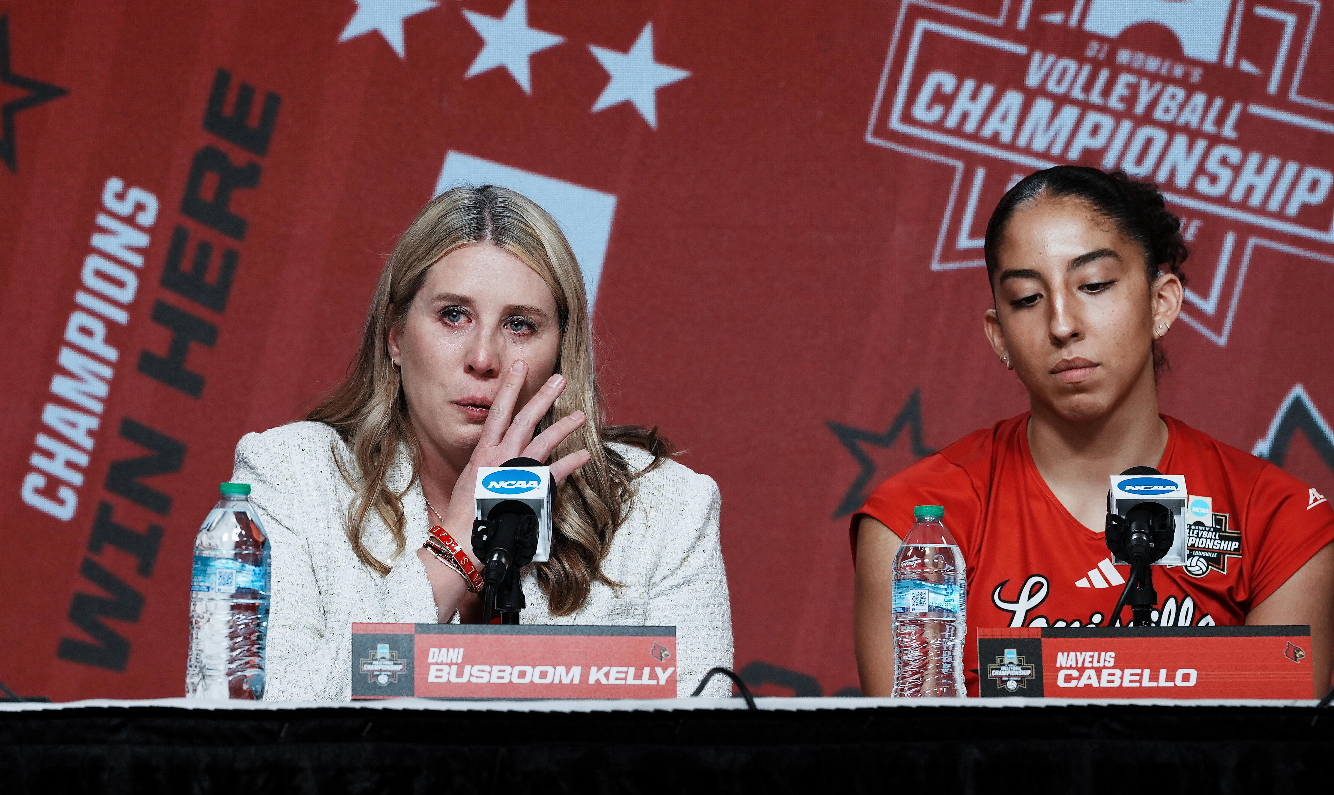 Louisville volleyball's magical season ends in national championship ...