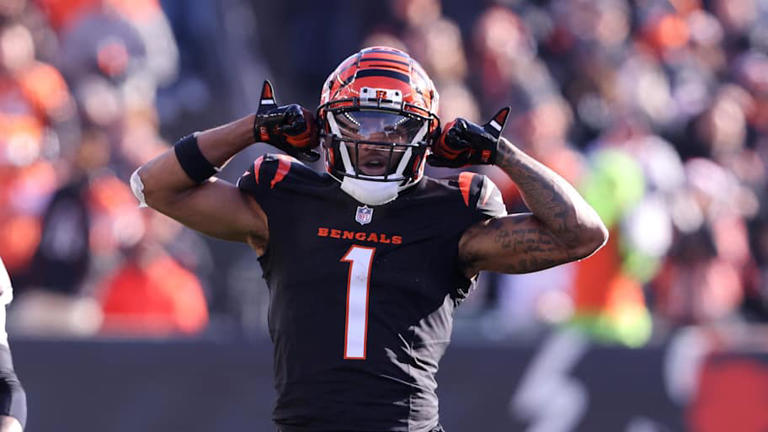 Watch: Ja'Marr Chase Catches Joe Burrow's Third Touchdown Pass Against Browns