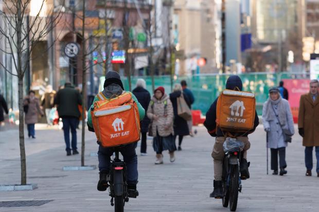 UK Government in new crackdown on delivery rider illegal working
