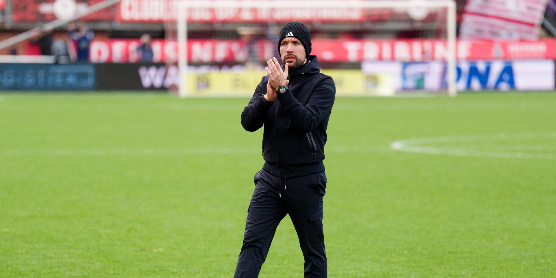 Van der Gijp ziet 'kapitaalvernietiging' bij Ajax: 'Wat Farioli doet ... Van der Gijp ziet 'kapitaalvernietiging' bij Ajax: 'Wat Farioli doet ...