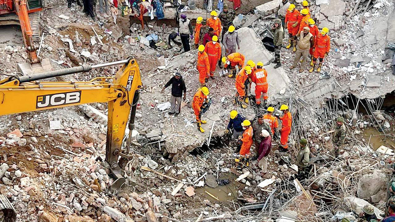 Two dead in Mohali building collapse; probe ordered Two dead in Mohali building collapse; probe ordered