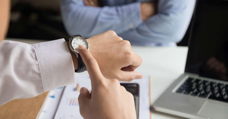 14 Alarming Signs You’re a Bad Employee 14 Alarming Signs You’re a Bad Employee