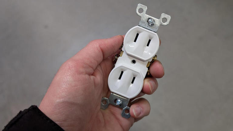 7 Popular Wall Outlet Types for Your Next Replacement