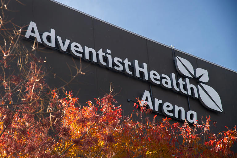 Christian rock singer Zach Williams bringing Revival Nights Tour to ...