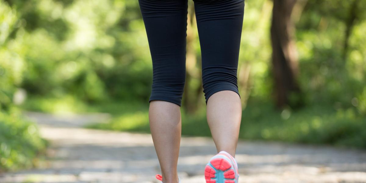 La distancia exacta que debes caminar para adelgazar un kilo, según Harvard