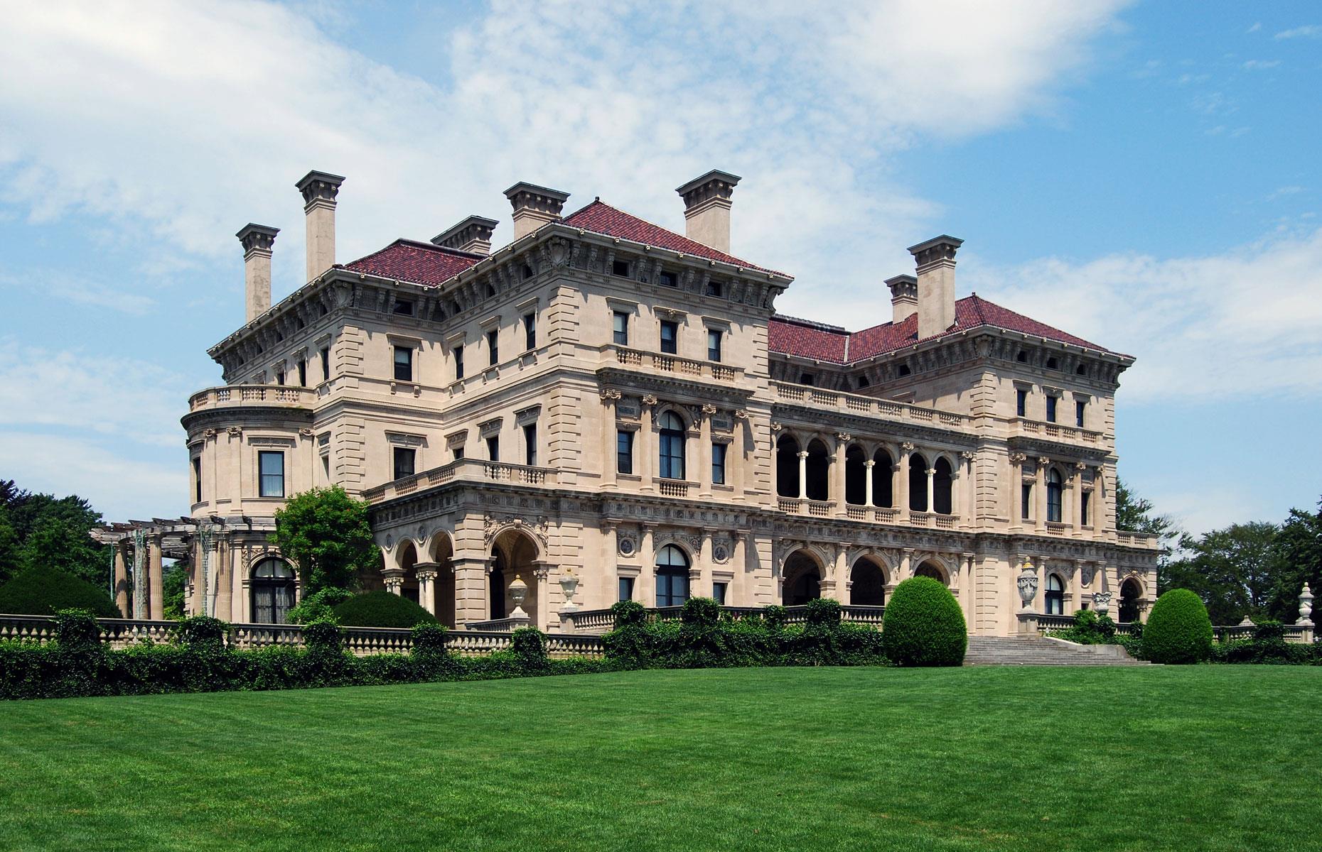 Inside the opulent Gilded Age mansions of the Vanderbilt family