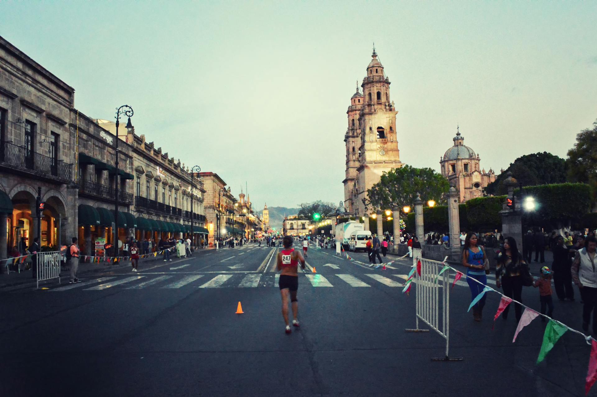 New data reveals the best cities for running based on events, trails ...