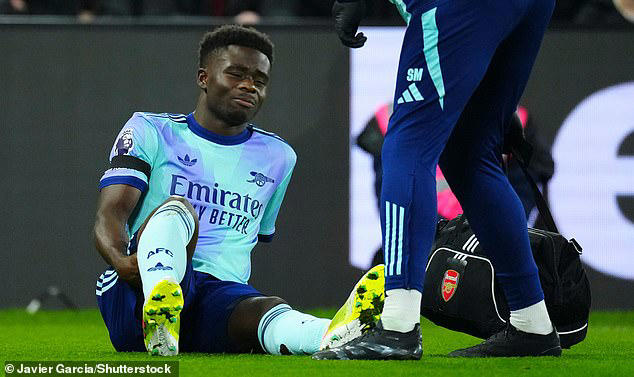 Arsenal Fear Bukayo Saka Could Be Out Until March With A Torn Hamstring