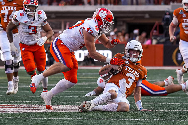 Isaiah Bond injury: Update on WR's status ahead of Texas football vs ...