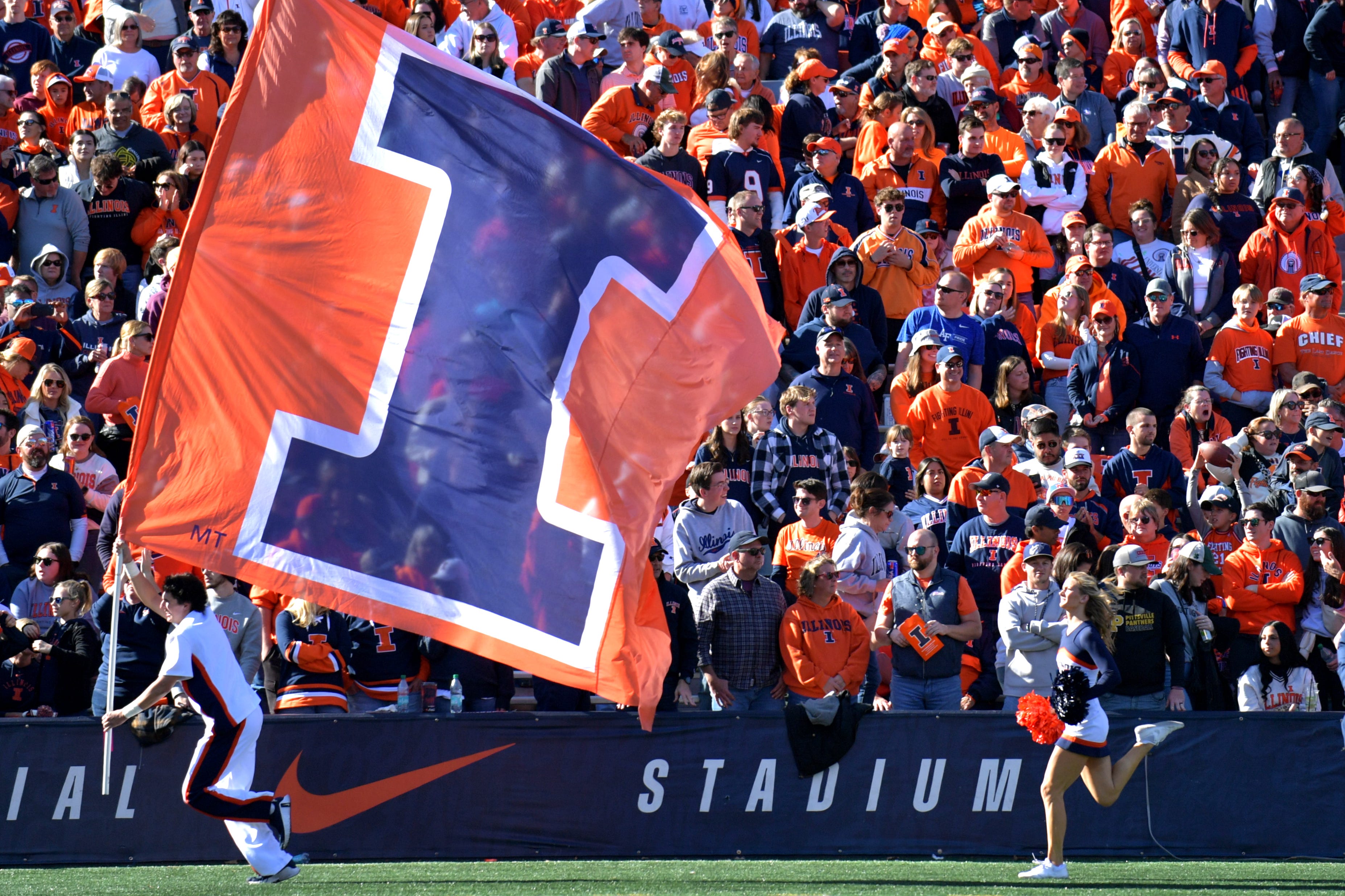 Illinois football lands four-star linebacker as Class of 2026 grows in ...