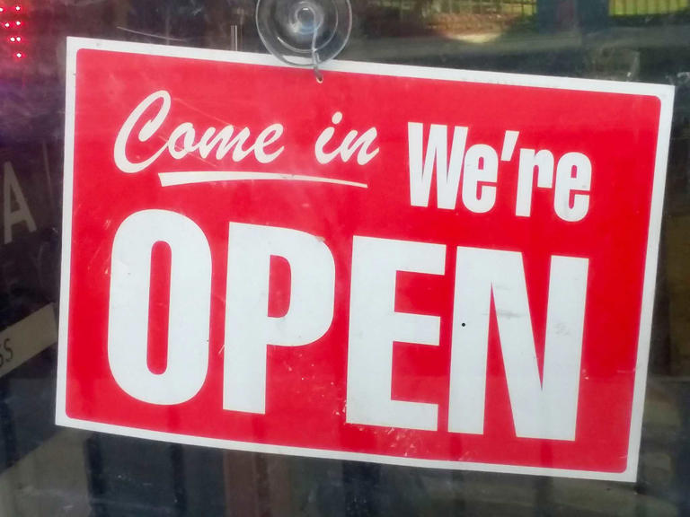 What's open, closed on Christmas Eve and Christmas Day?