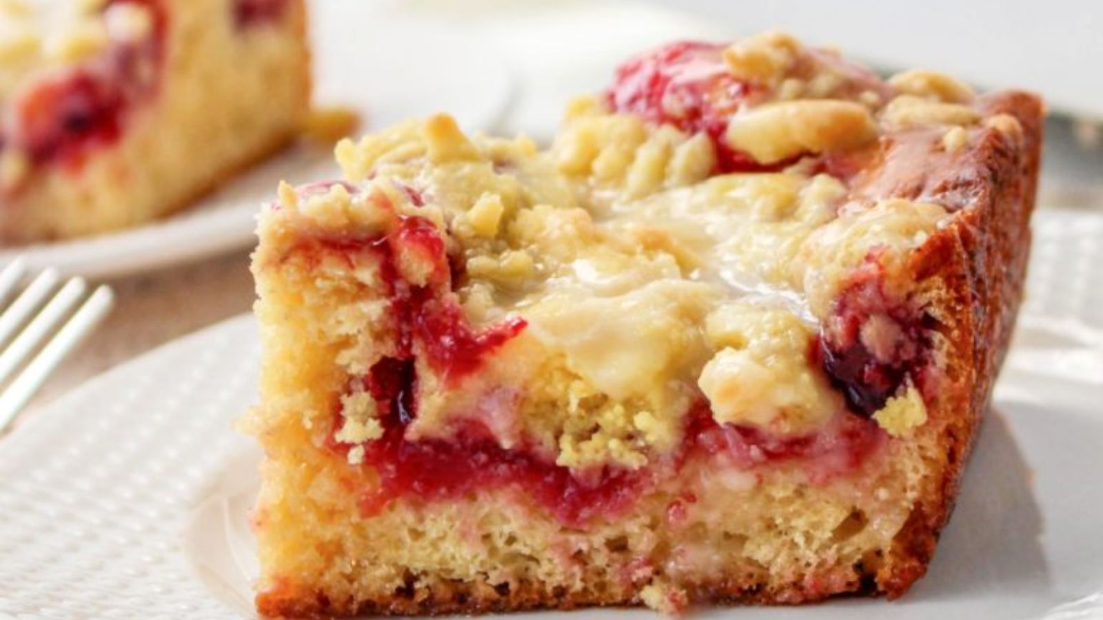 16 coffee cakes so good, you'll eat them all day (not just breakfast)