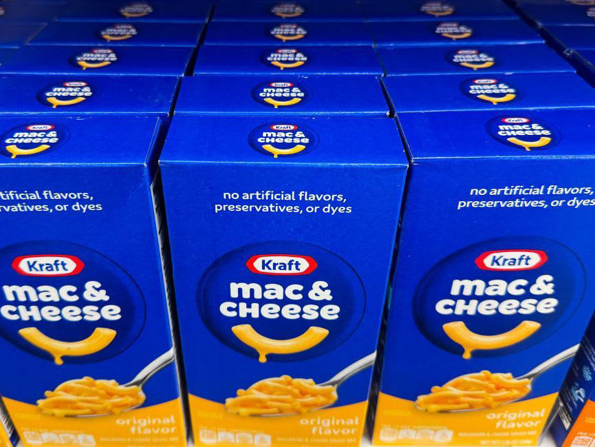 Kraft Heinz Stock Slips As Analyst Lowers Price Target: Retail Mood Sours Kraft Heinz Stock Slips As Analyst Lowers Price Target: Retail Mood Sours