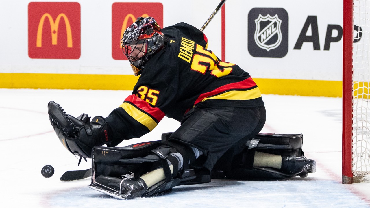 Canucks’ Thatcher Demko leaves game vs. Kraken with back spasms