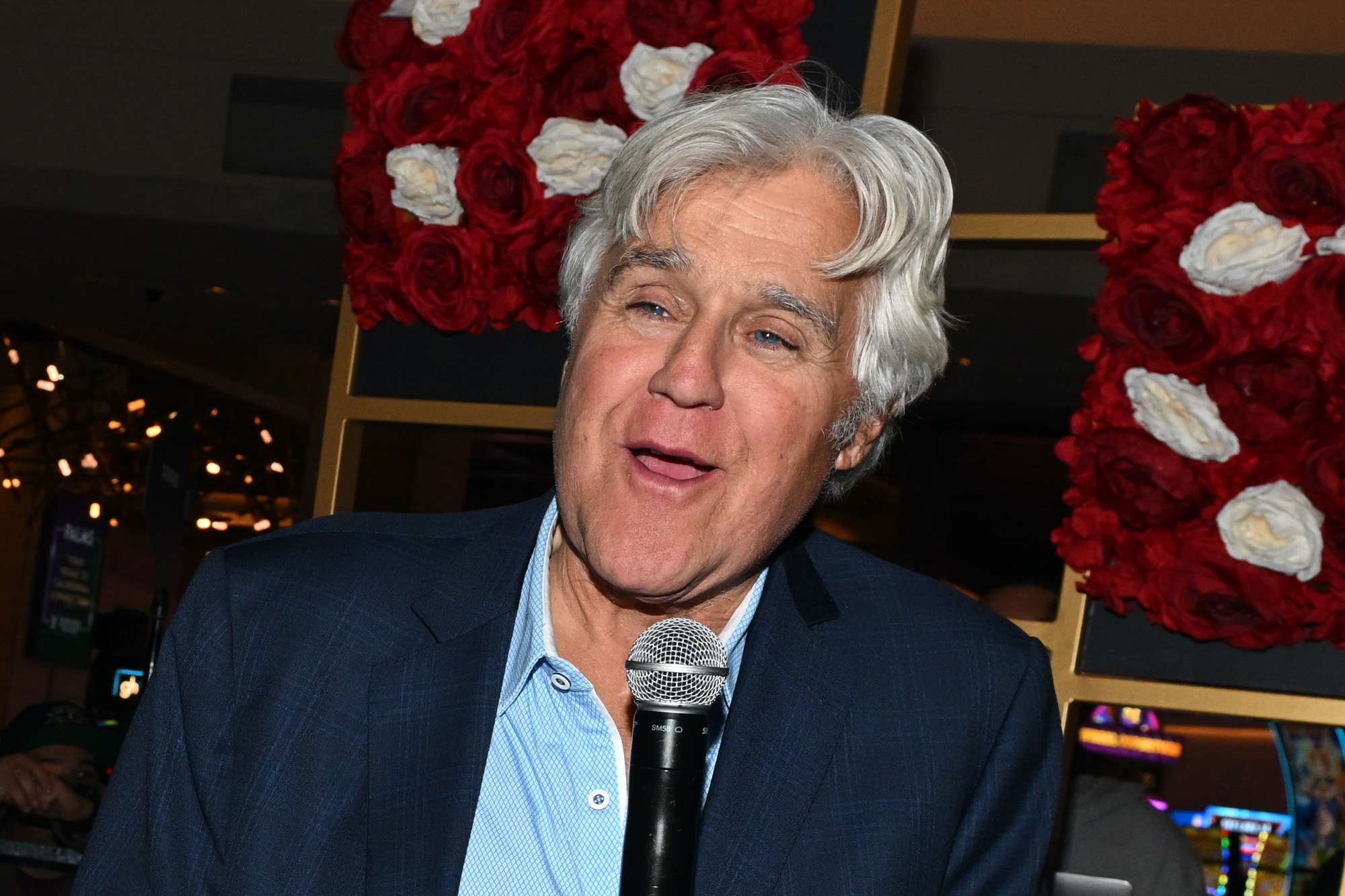 Jay Leno's Dark Bruises From Horrific Fall Now Gone As He Serves Meals ...