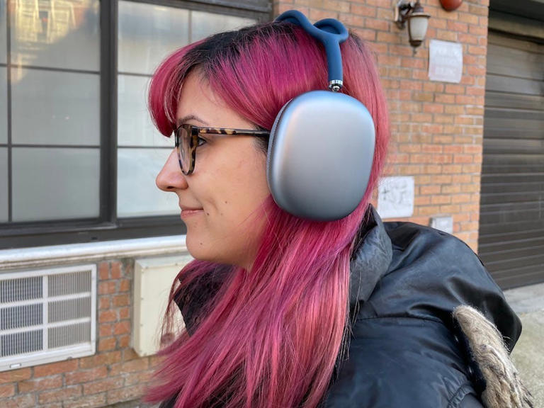 Apple AirPods Max review: Impressive sound quality, but they can't ...