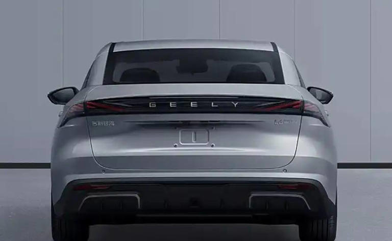 吉利银河L6/L7 EM-i焕新来袭，预售在即，新年新车新期待！