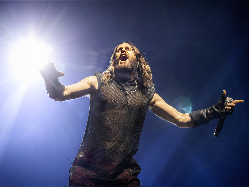 What is a cell tower, and how does it work?