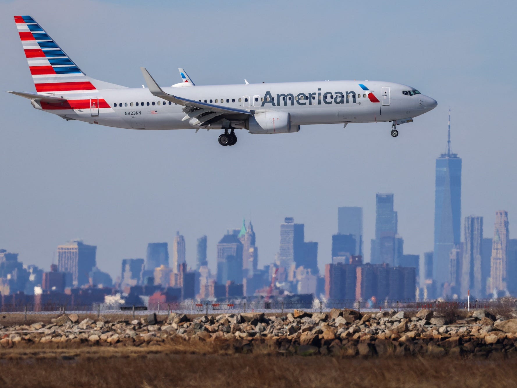 American Airlines flights back in the air after a technical issue ...