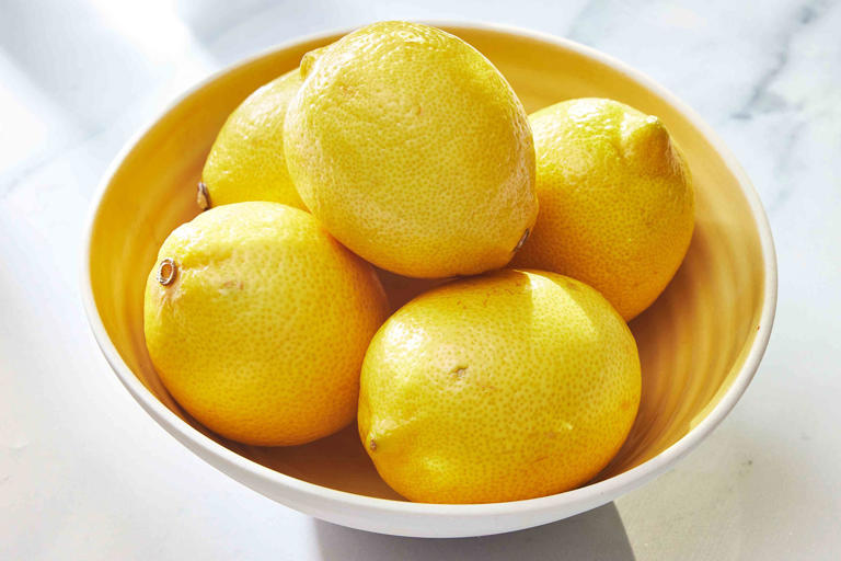 How much juice is in one lemon?