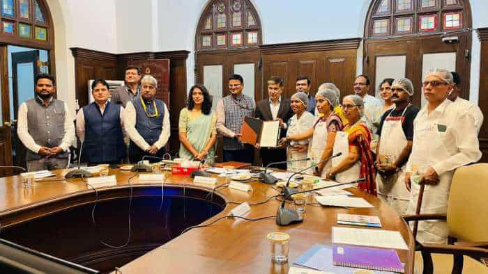 FSSAI, BMC partner to take steps to make street food safer & more ... FSSAI, BMC partner to take steps to make street food safer & more ...