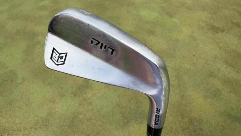 What golf equipment is Bryson DeChambeau using at the 2025 Masters?