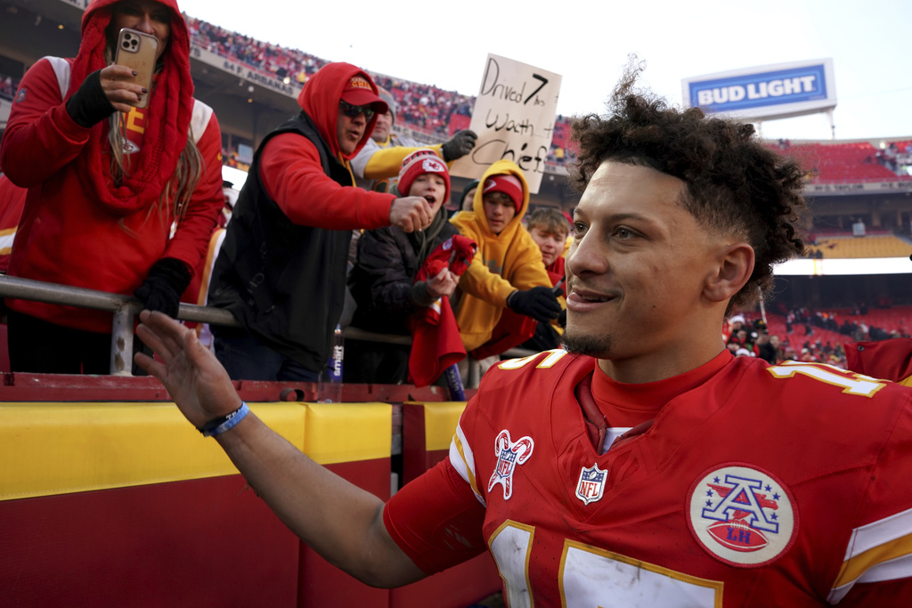 Pro Picks: Chiefs will beat the Steelers and Ravens will edge the ...