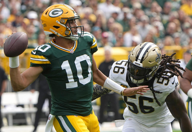 What channel are football games on Christmas Day 2024? Steelers vs ...