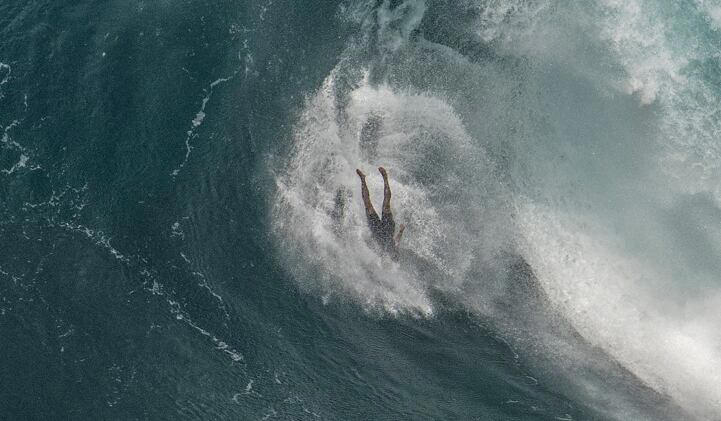 ‘Chewed up and spit out’: Surfer survives terrifying wipeout at Jaws ...