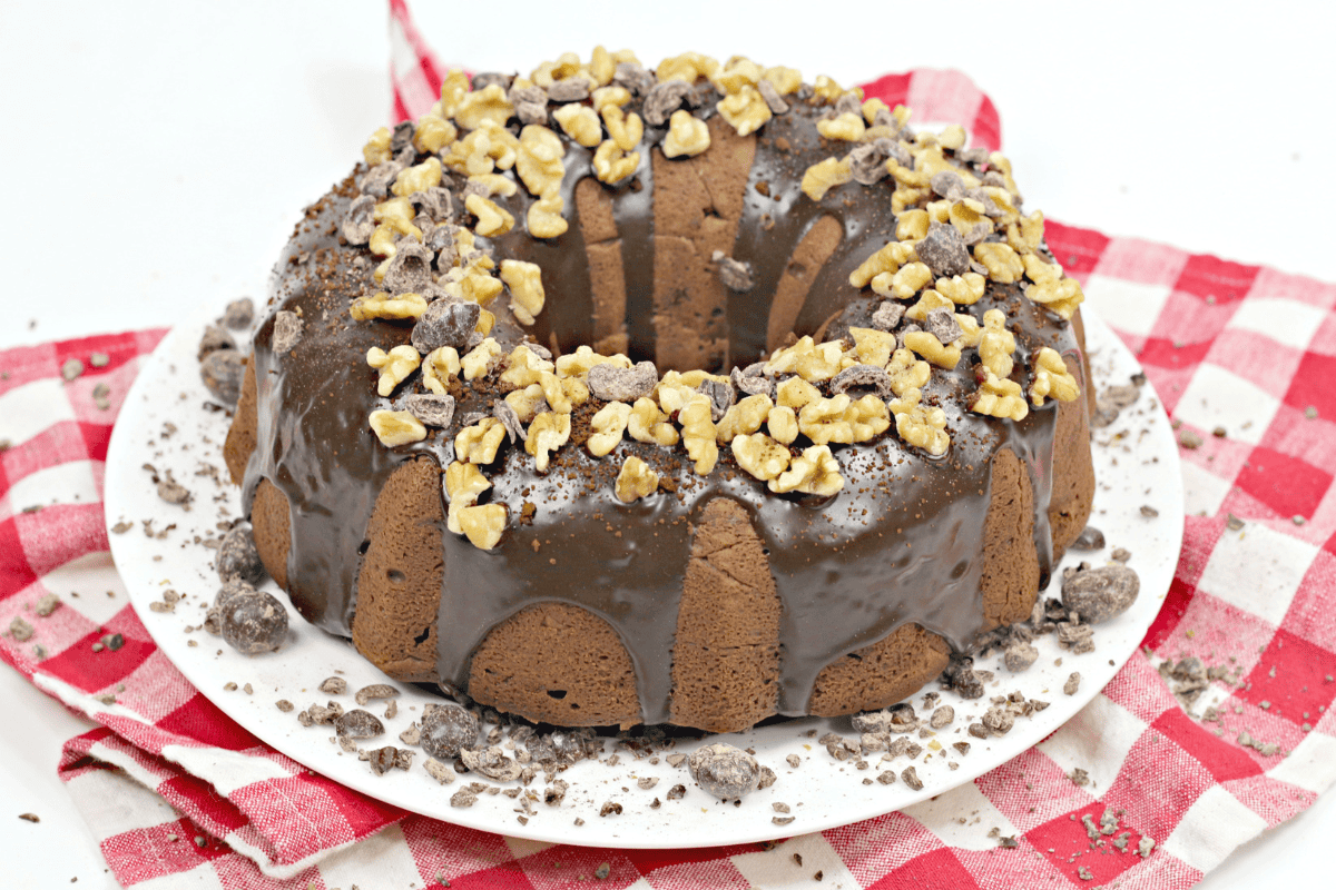 17 Chocolate Bakes That Only Need One Bowl