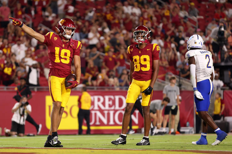 Best photos of FSU transfer Duce Robinson at USC