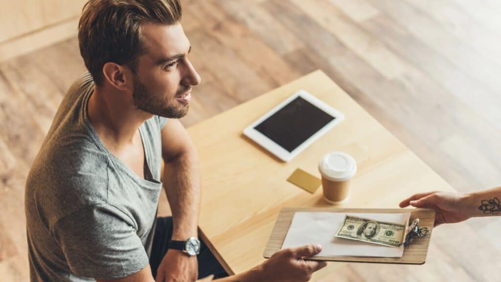 8 Times it’s Probably a Good Idea To Still Use Cash