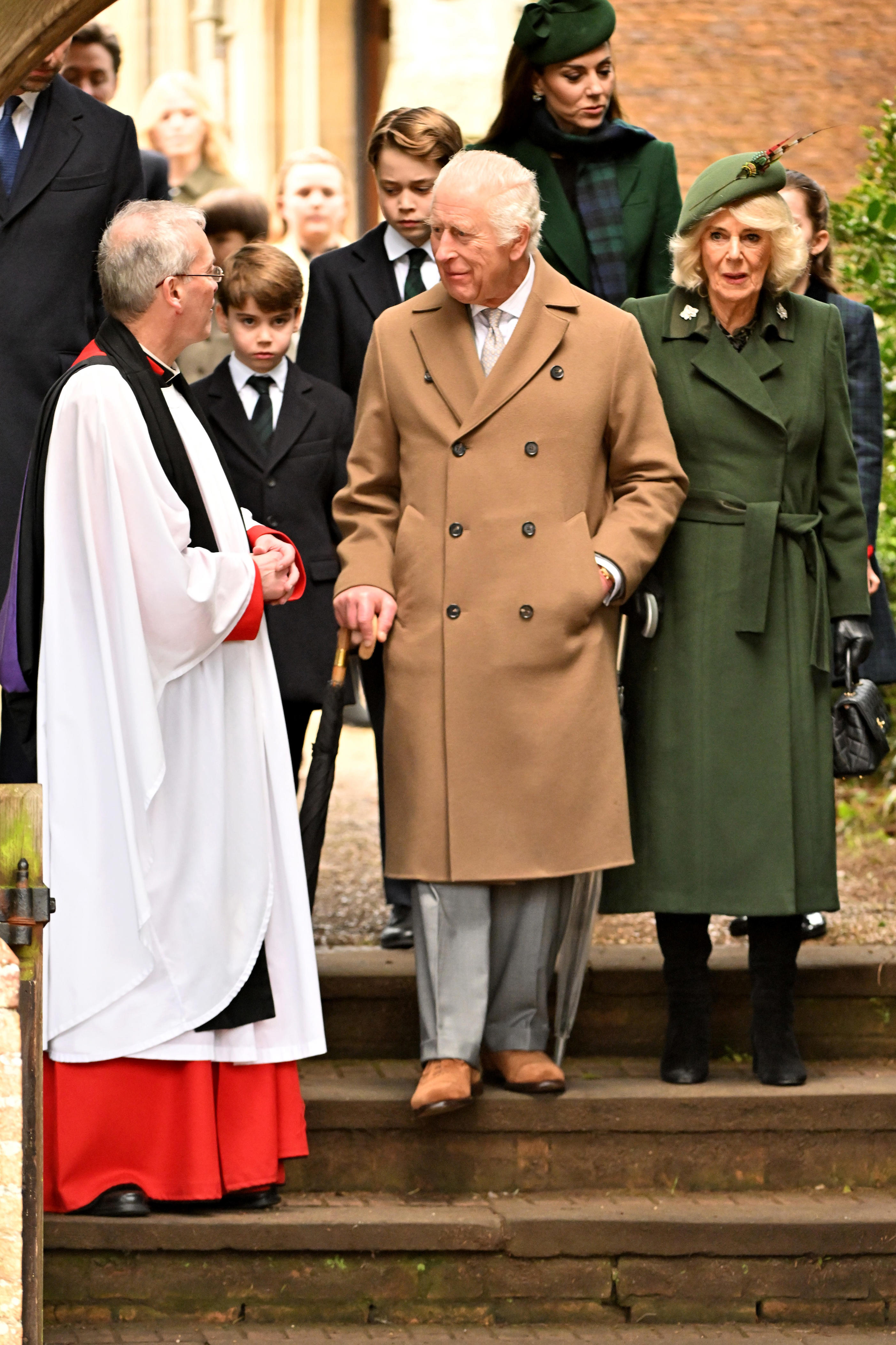 King Charles III thanks medics for his, Princess Kate's cancer care in ...
