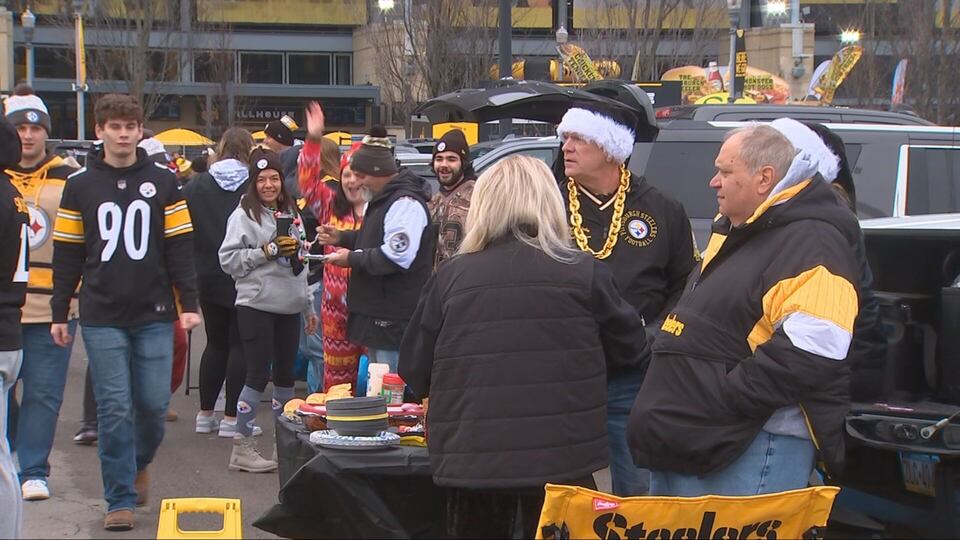 Steelers fans spend Christmas tailgating for game against Chiefs