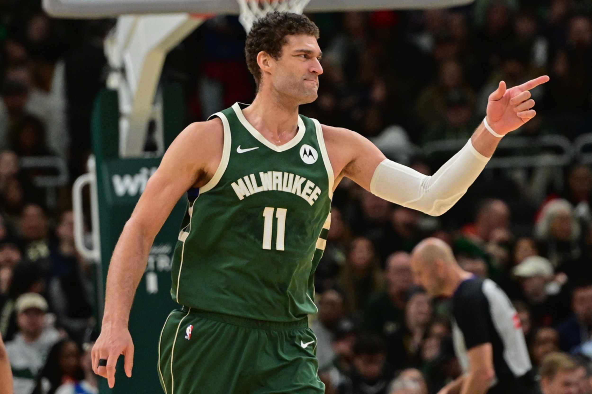 Bucks to face off against Knicks with stars missing