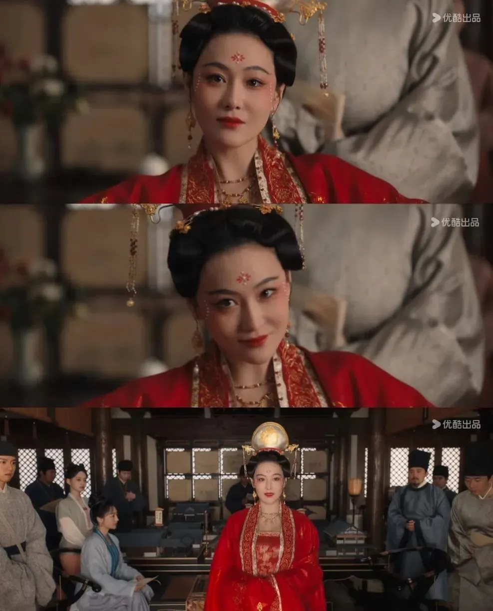 好久没见到，这么疯的蛇蝎美人了