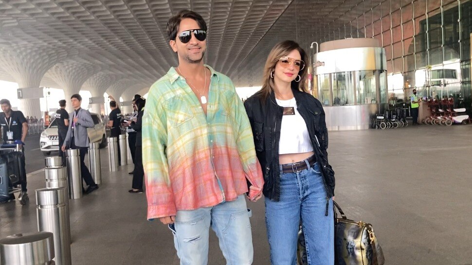 Video: Sussane Khan heads off on New Year vacation with boyfriend Arslan Goni