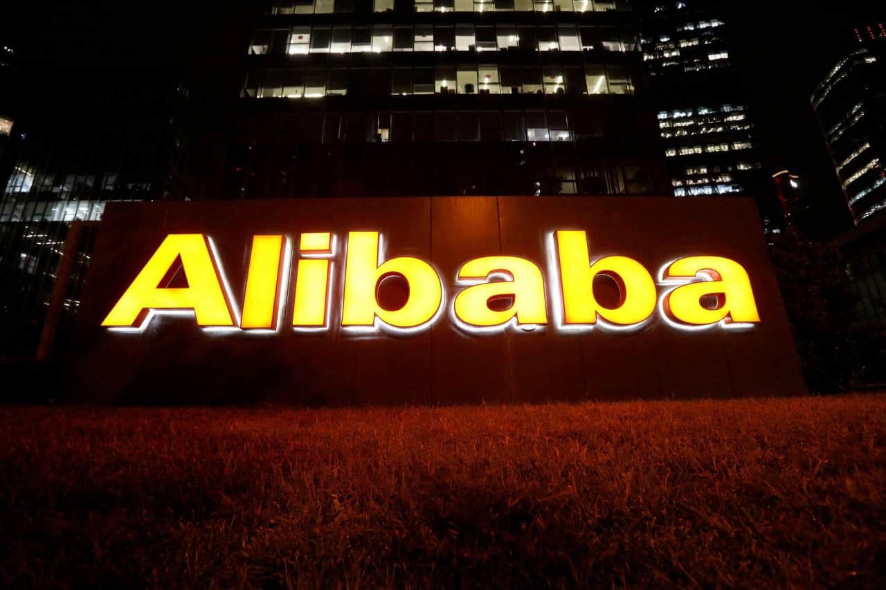 Alibaba Unveils Upgraded AI Model, Claims It Surpasses Rival DeepSeek-V3 Alibaba Unveils Upgraded AI Model, Claims It Surpasses Rival DeepSeek-V3