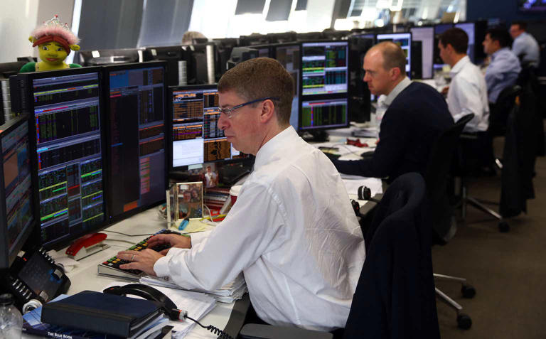 S&P, Dow, Nasdaq slide as yields keep climbing S&P, Dow, Nasdaq slide as yields keep climbing
