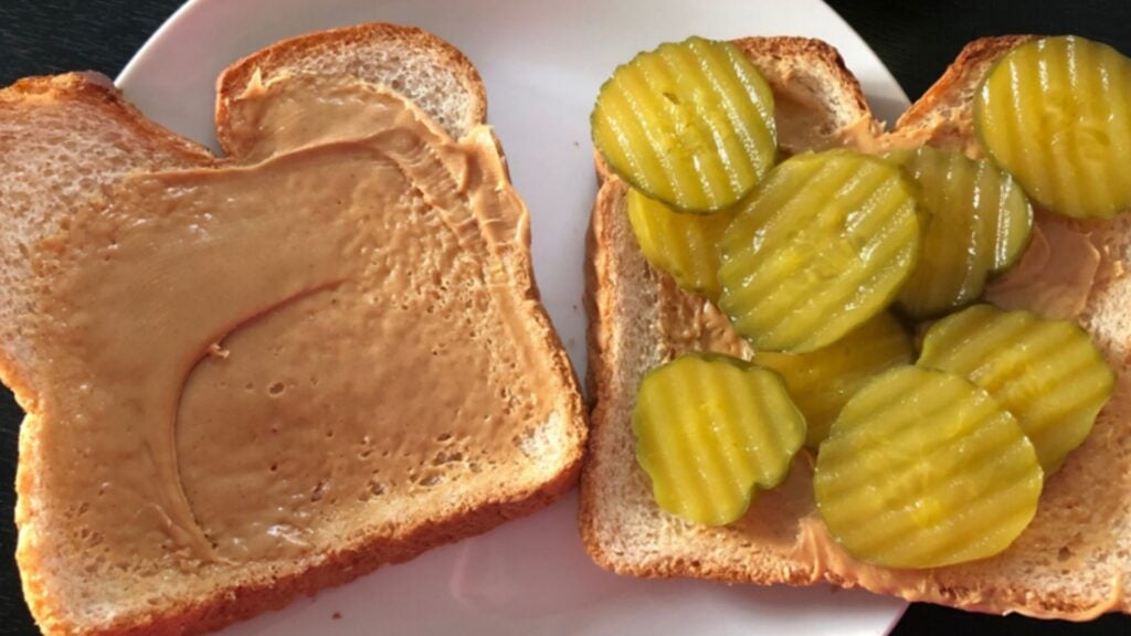 28 Bizarre Food Combinations All Kids Used to Love