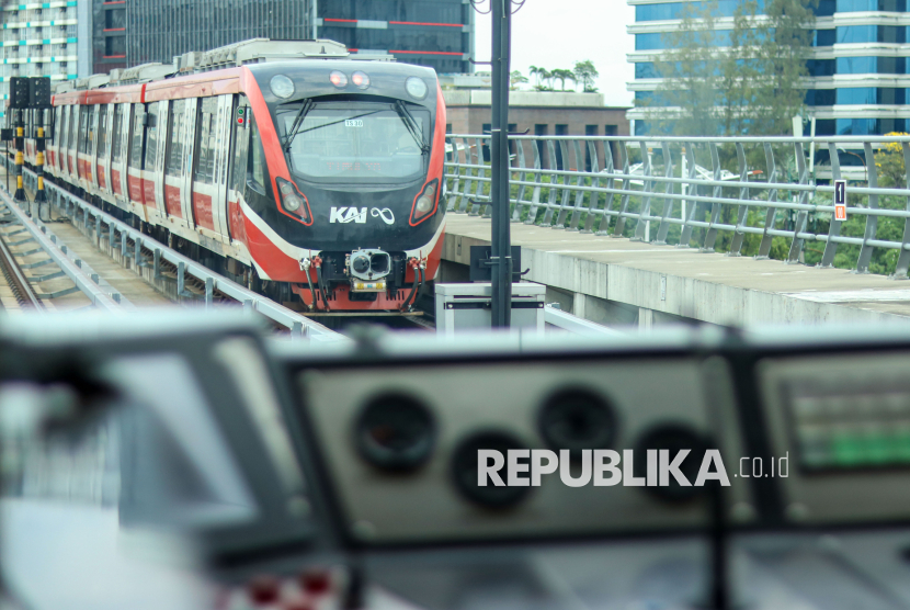 KAI Perpanjang Waktu Layanan LRT Jabodebek di Malam Tahun Baru, Ini ...