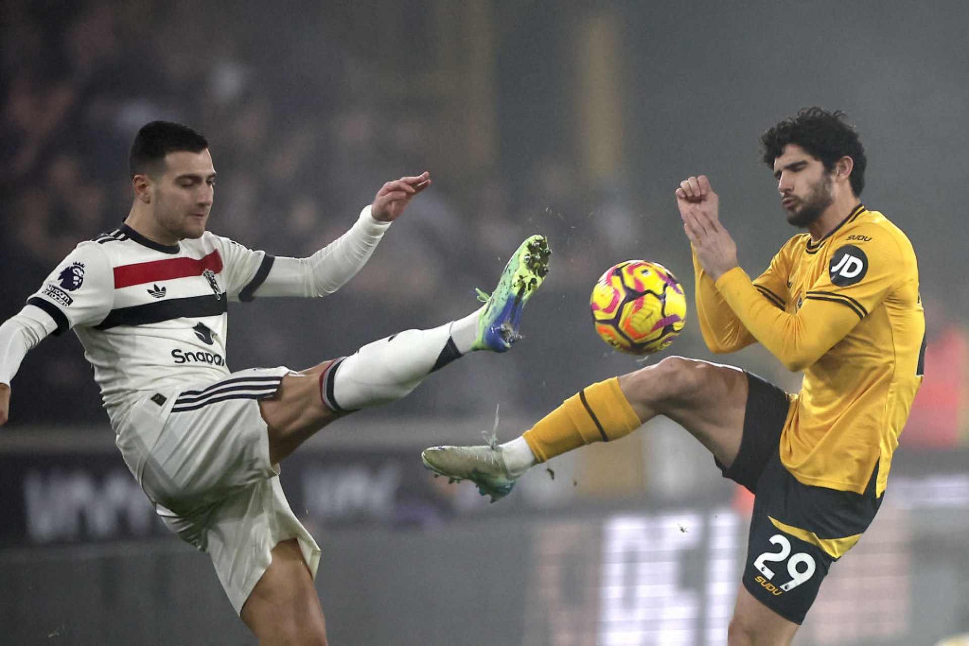 Wolves vs Man Utd LIVE: Premier League latest score and goal updates