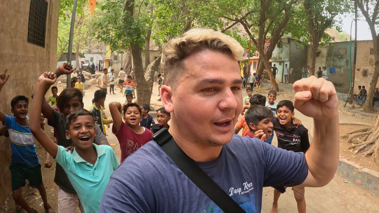 Foreigner Ventures Deep Into Mumbai's Worst Ghetto