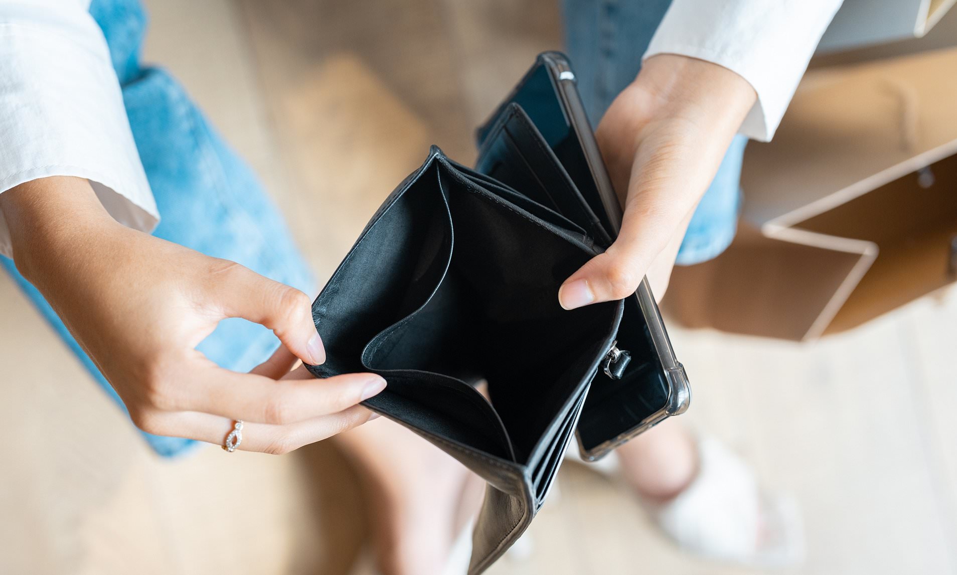 Feds issue warning to take innocuous item out of wallet right now