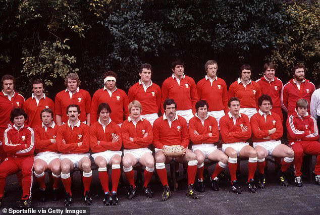 Geoff Wheel dead at 73: Welsh rugby legend dies after battle with motor ...