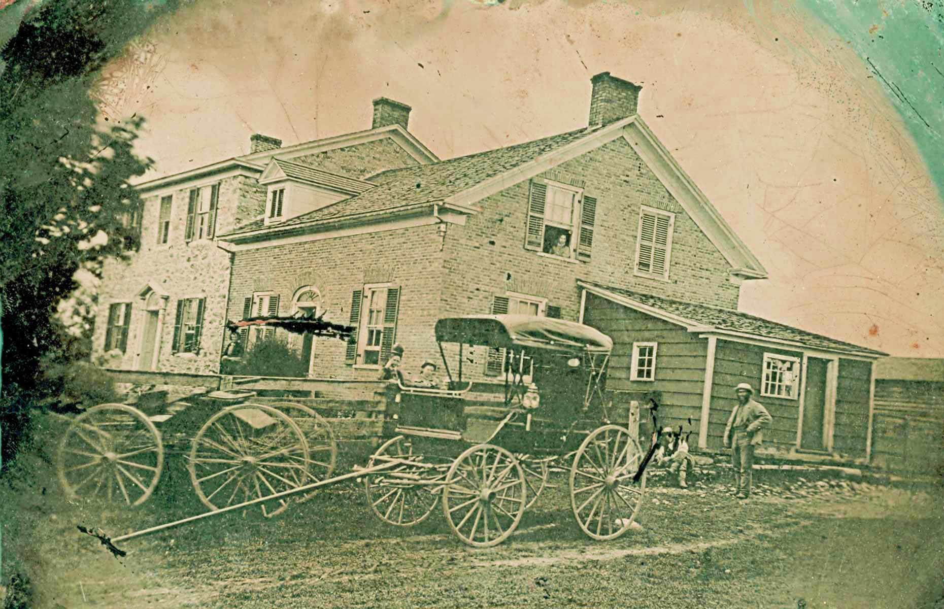 Amazing vintage photos of Canadian home life