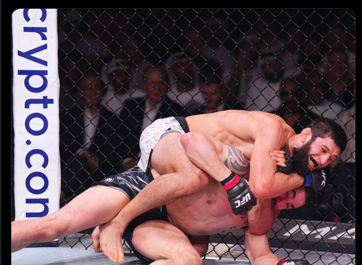 Menolak Duel, Eks Juara UFC Diingatkan Nasib Buruknya di Tangan Khamzat ... Menolak Duel, Eks Juara UFC Diingatkan Nasib Buruknya di Tangan Khamzat ...